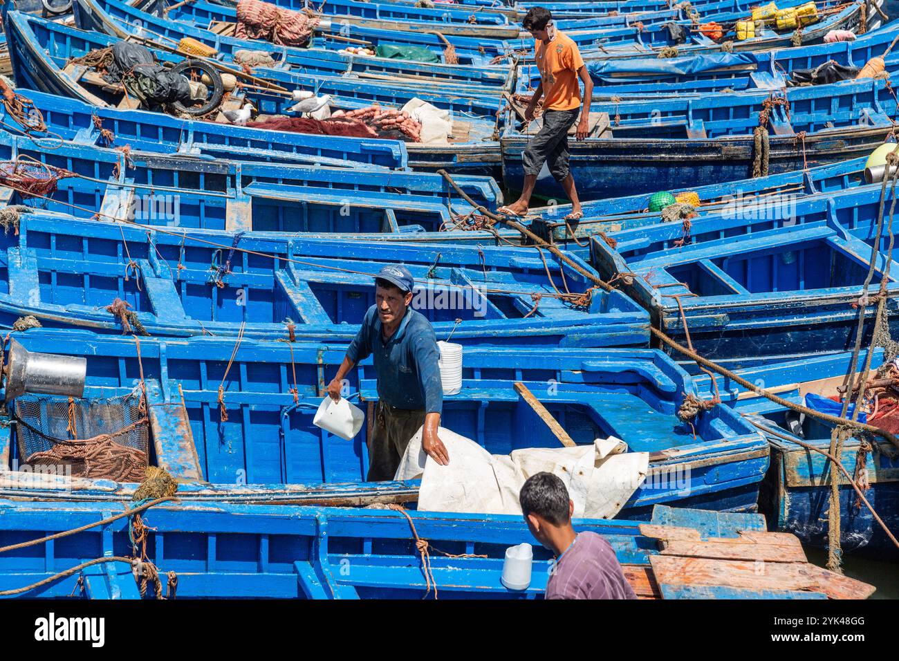 Artisanal fishing hi-res stock photography and images - Alamy