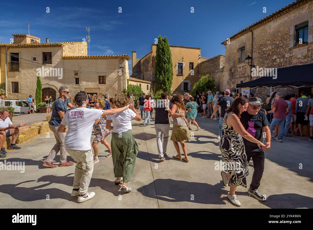 Swing dancing at the 2024 Ventalló oil fair (Fira de l'Oli) (Alt ...