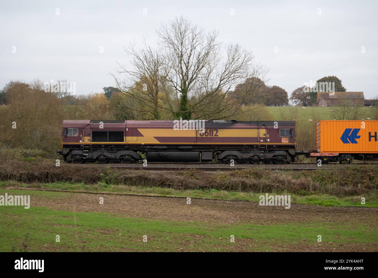 DB class 66 diesel locomotive No. 66112 pulling a freightliner train ...