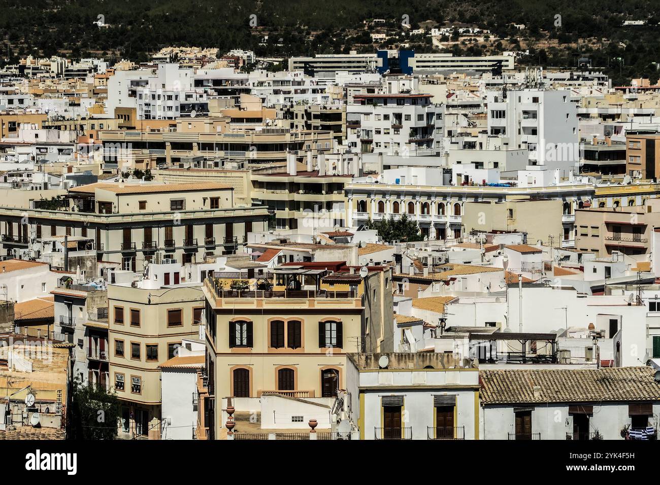 Facades residential buildings streets hi-res stock photography and ...