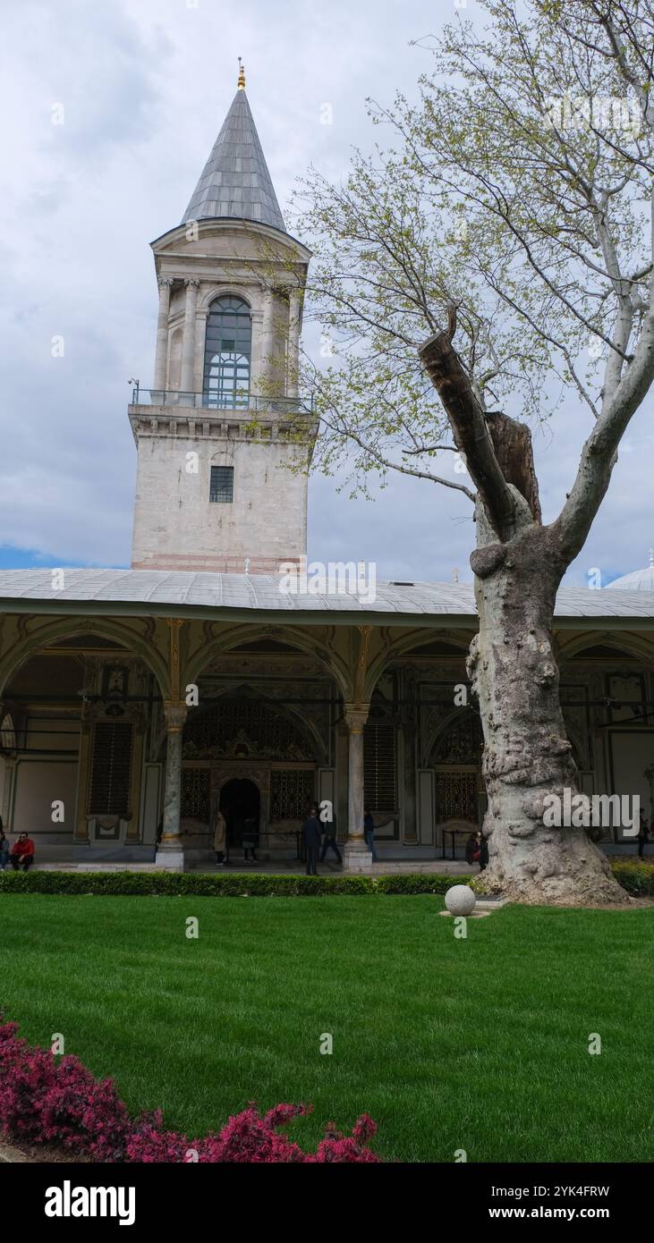 Topkapi Palace was the official residence of sultans in Istanbul ...