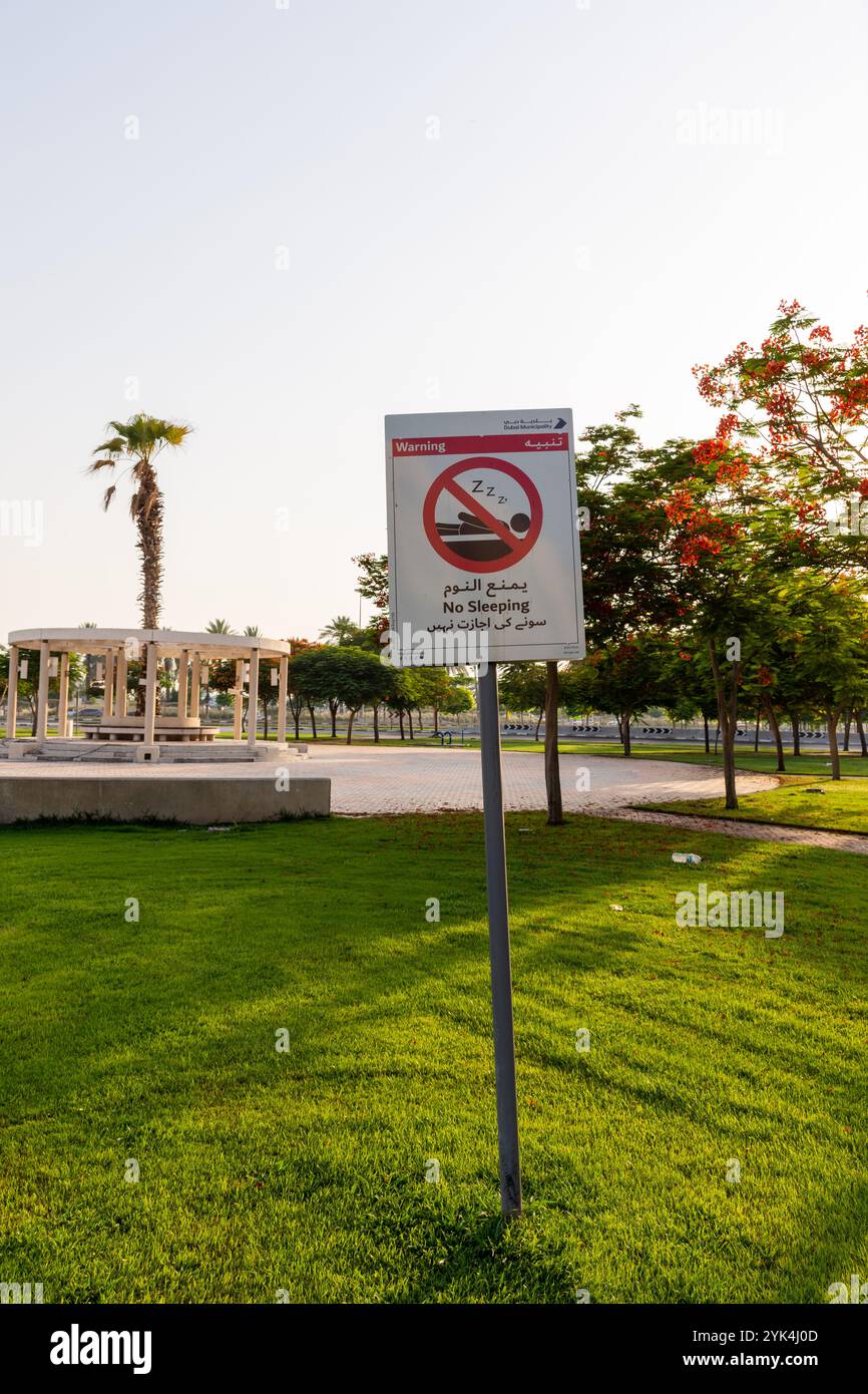 Sleeping sign hi-res stock photography and images - Alamy