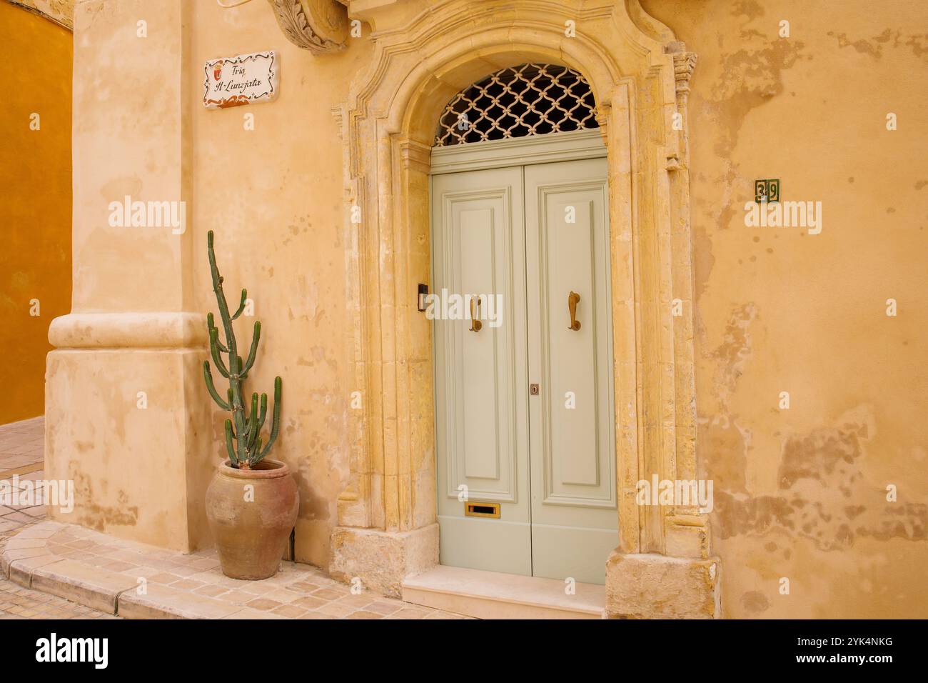 Typical maltese house entrance in Birgu, Malta Stock Photo - Alamy