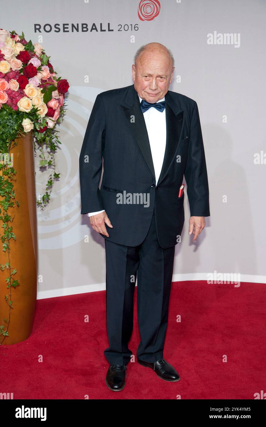 ARCHIVE PHOTO: Friedrich von METZLER has died at the age of 81Friedrich ...