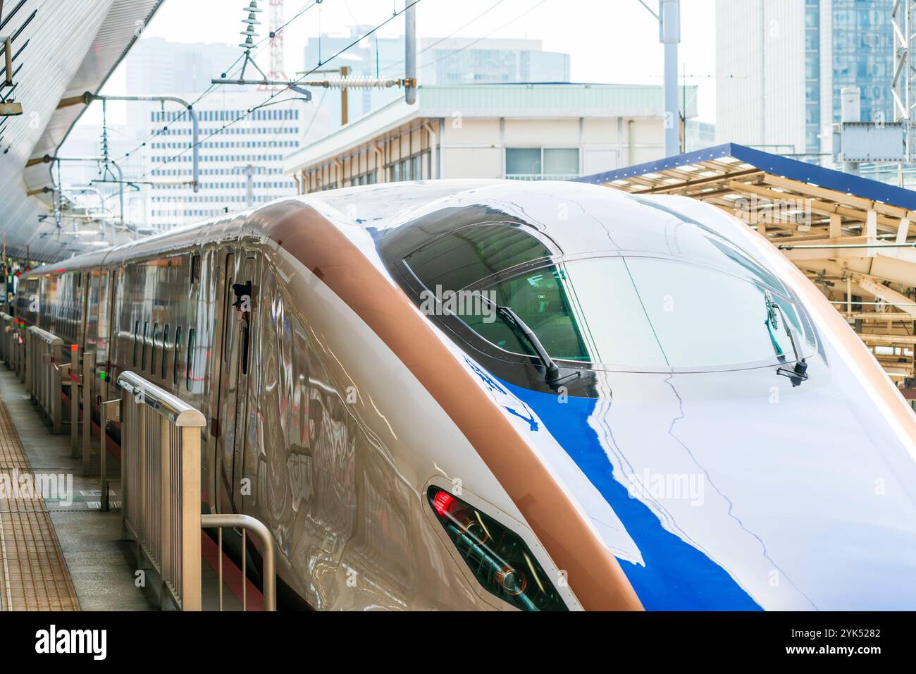 Close up of the drivers front cab and view along a E7 type Japanese ...