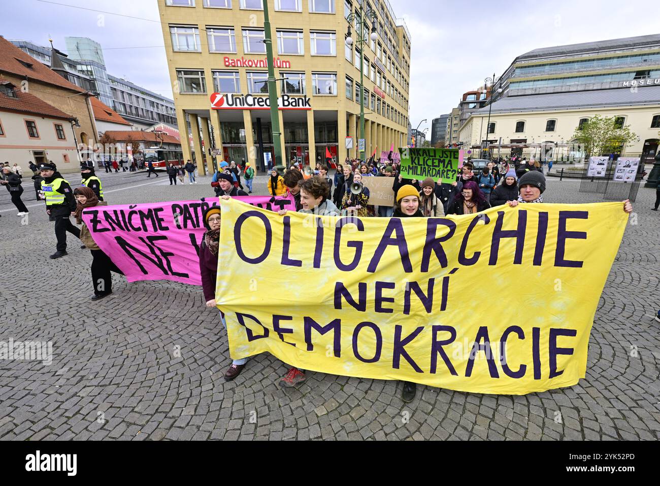 Oligarchy hi-res stock photography and images - Alamy