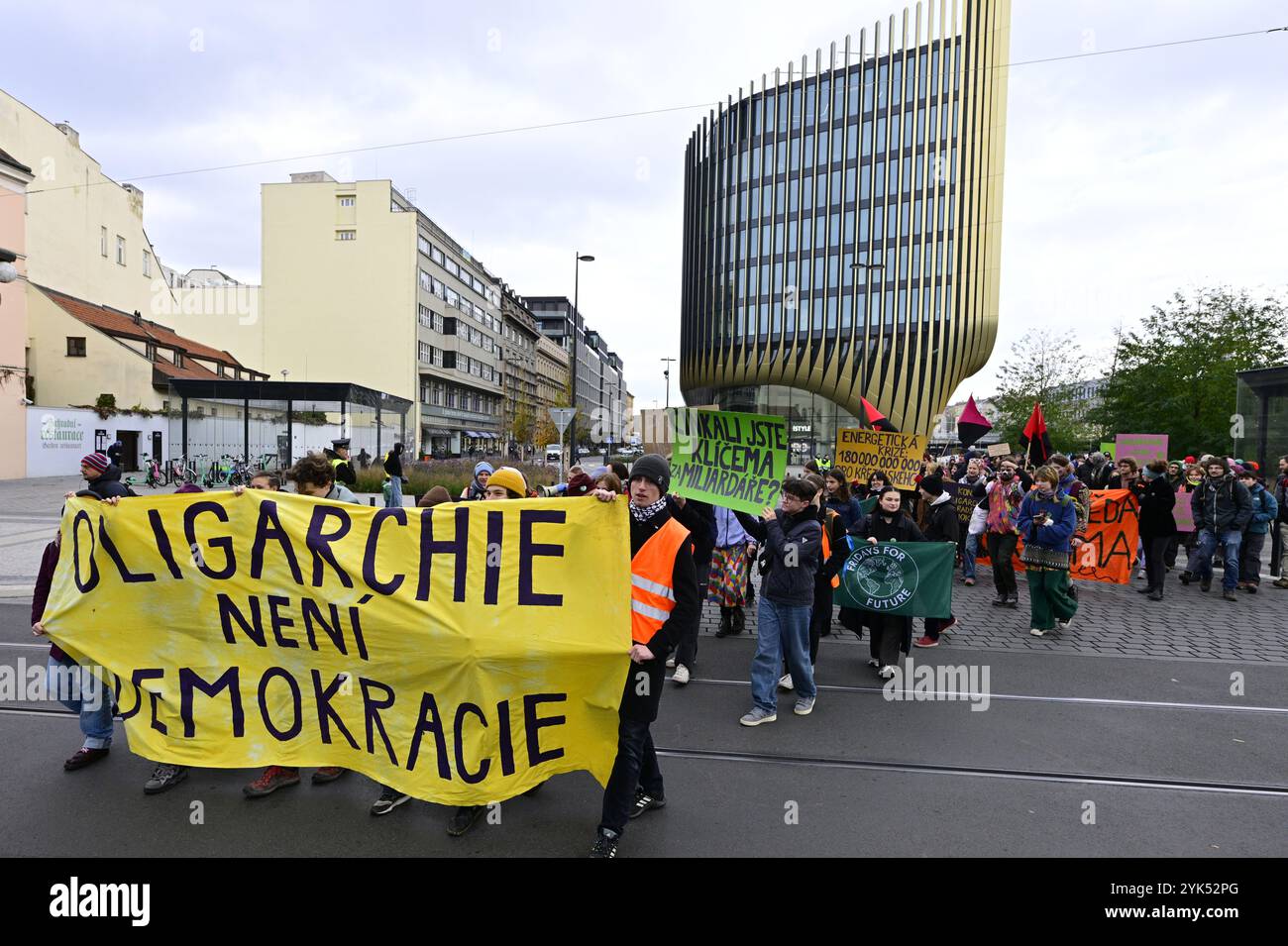 Oligarchy hi-res stock photography and images - Alamy