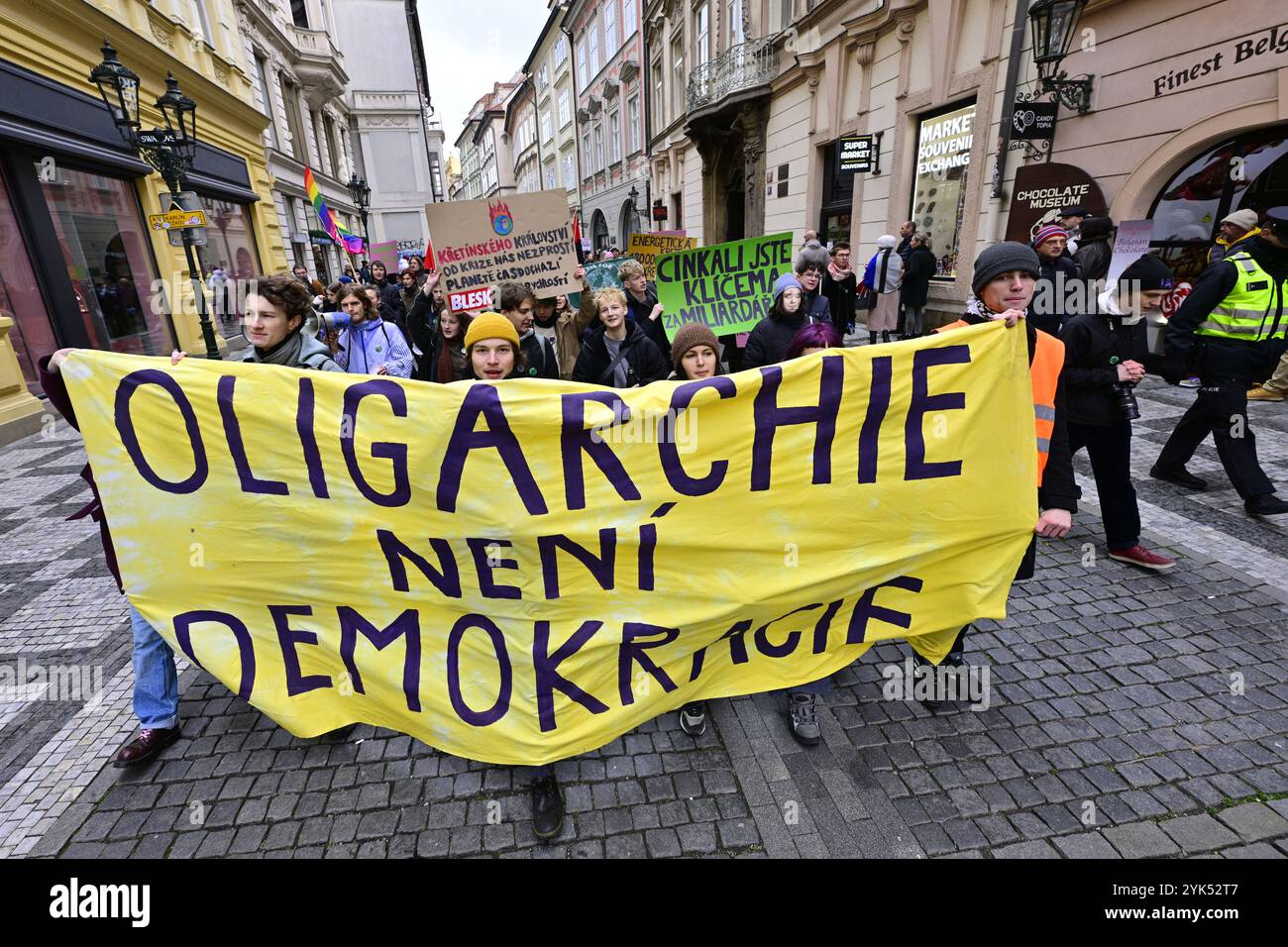 End the oligarchy hi-res stock photography and images - Alamy
