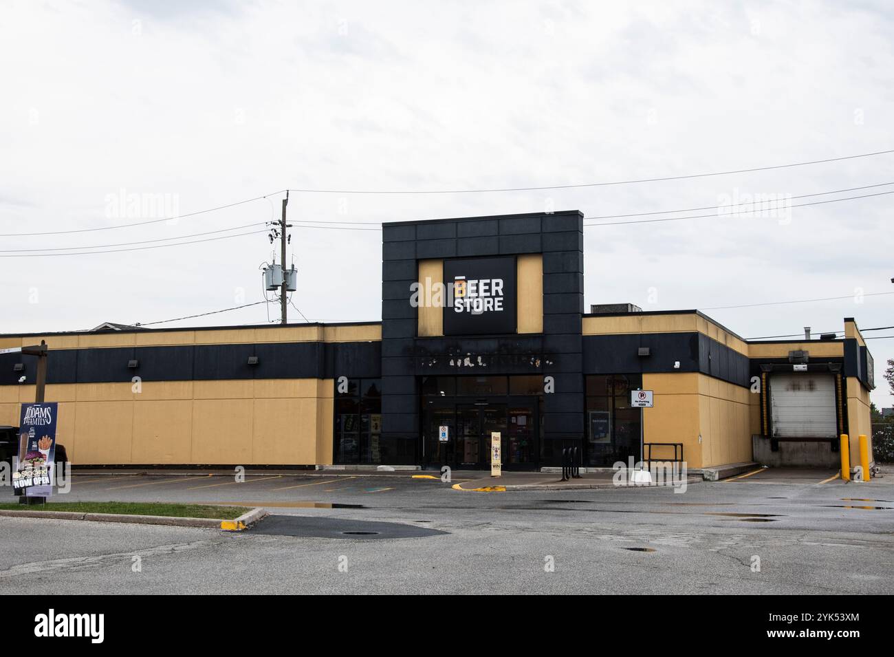 Beer Store at Smart Centres shopping mall on Dougall Avenue in Windsor ...