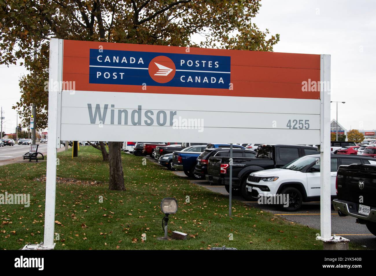 Post office sign on Walker Road in Windsor, Ontario, Canada Stock Photo ...