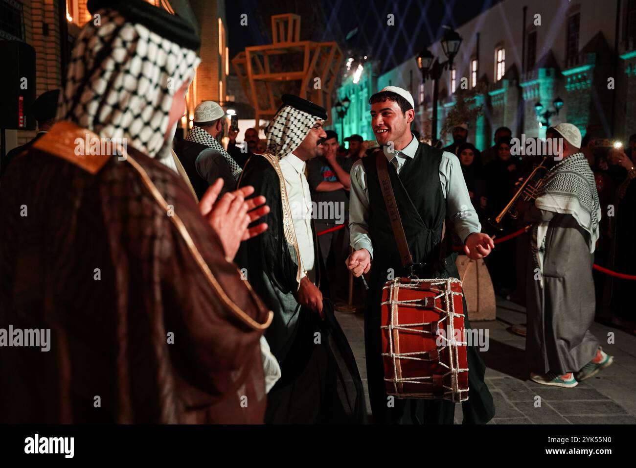 Dancing essential festivals hi-res stock photography and images - Alamy