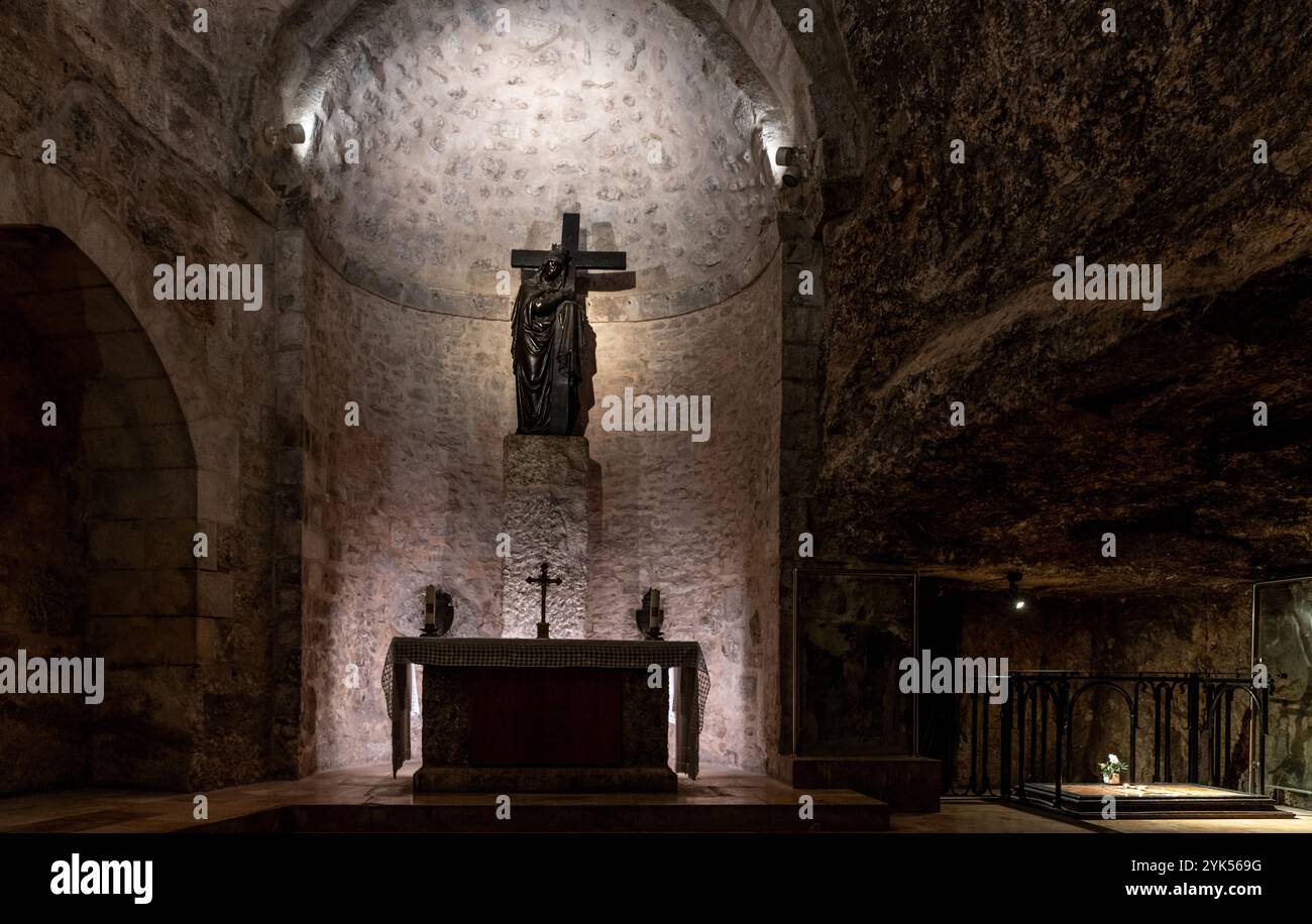 Altar in the basement of the Church of the Holy Sepulchre Stock Photo ...
