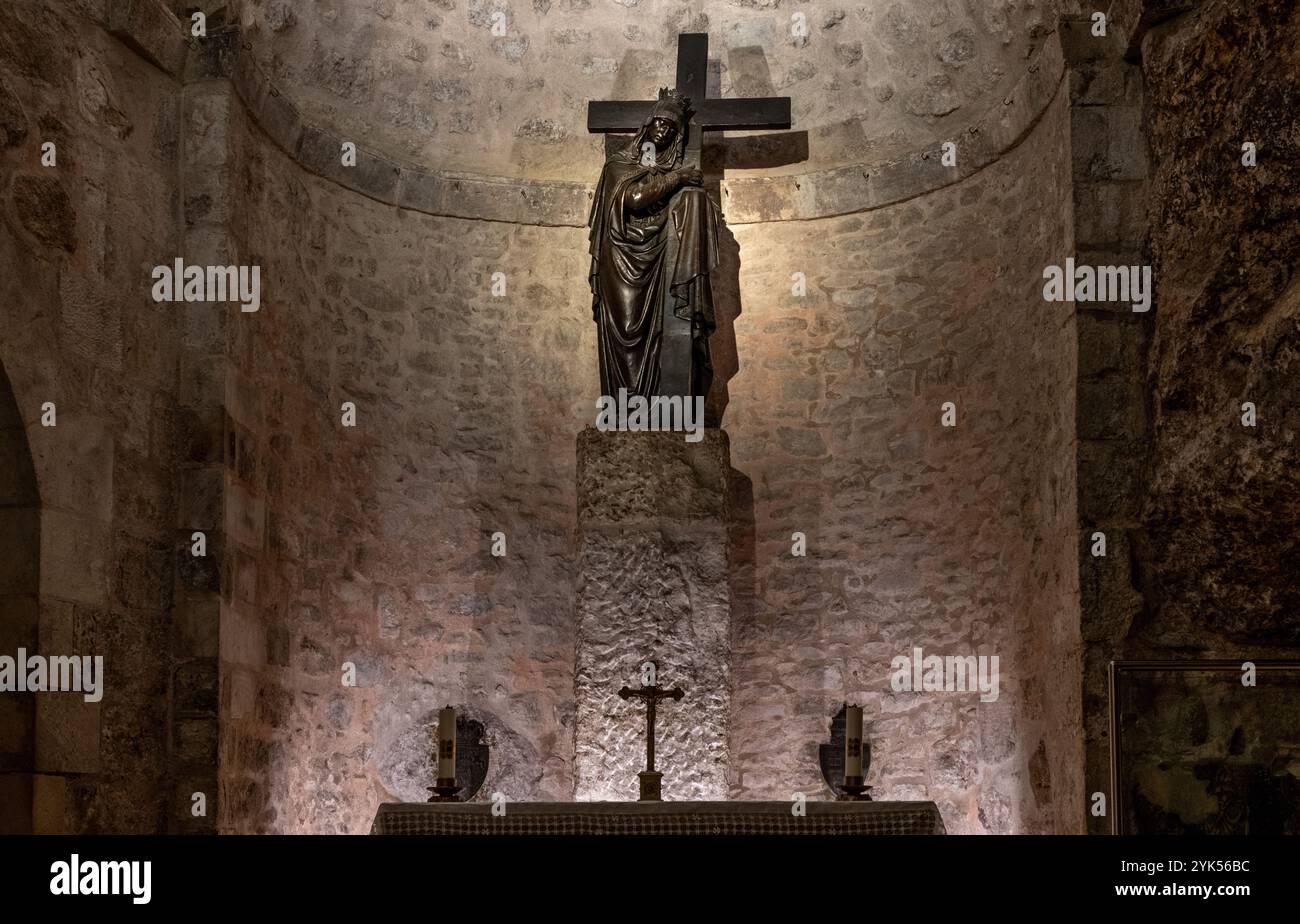 Altar in the basement of the Church of the Holy Sepulchre Stock Photo ...