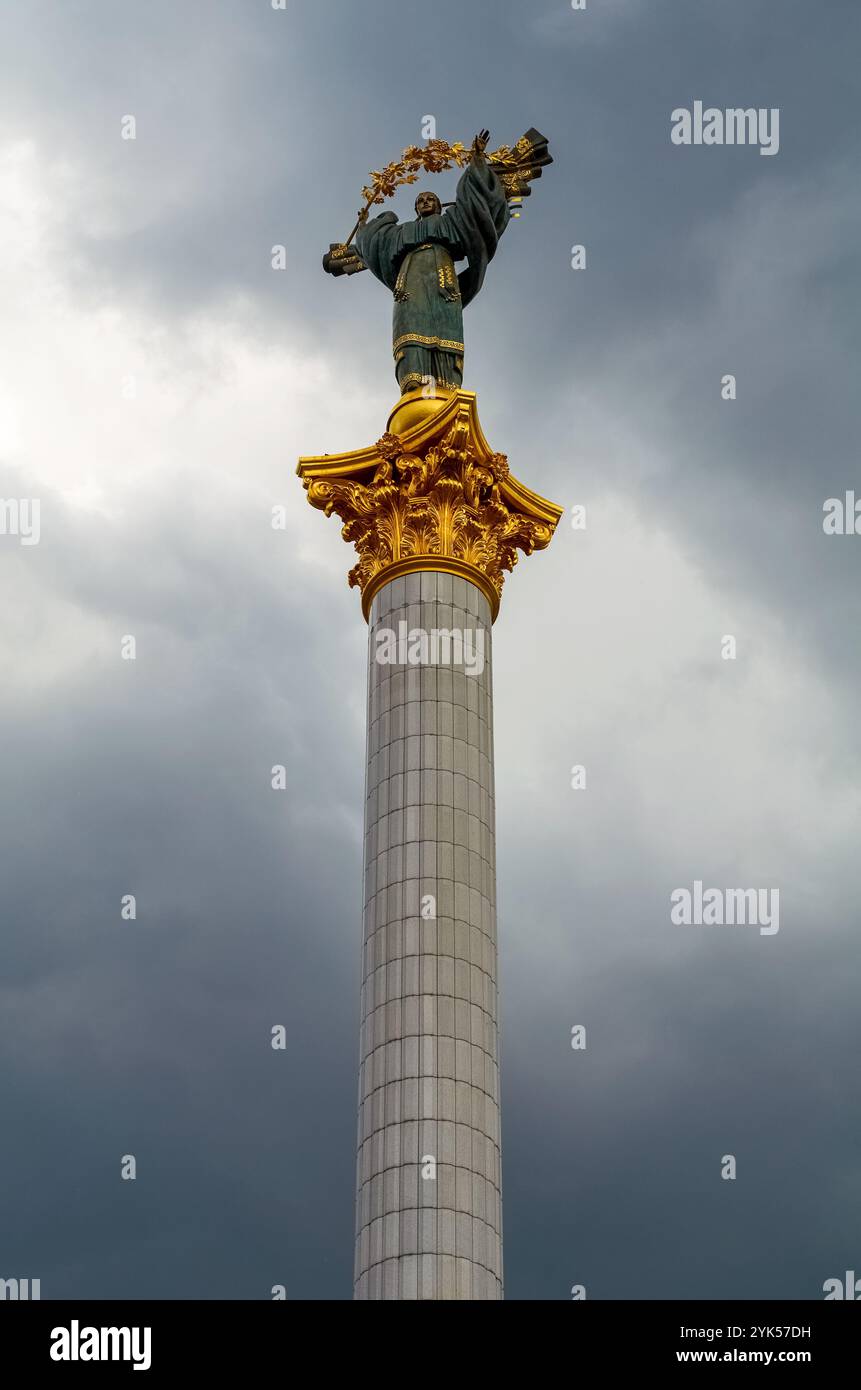 Date takenstatue of berehynia on the top of independence monument hi ...