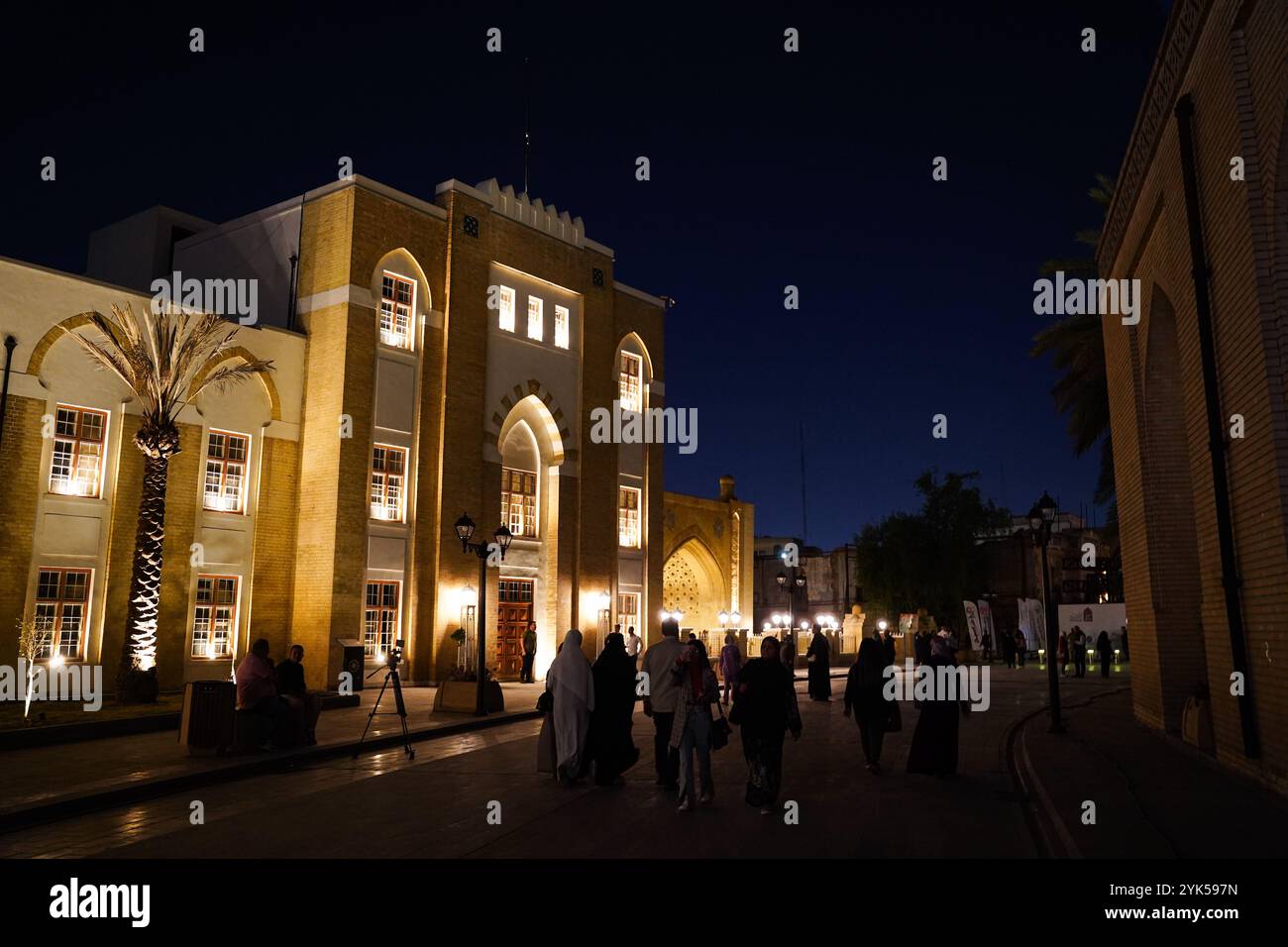 People visit Al-Saray Street in old Baghdad to watch Baghdad Day ...
