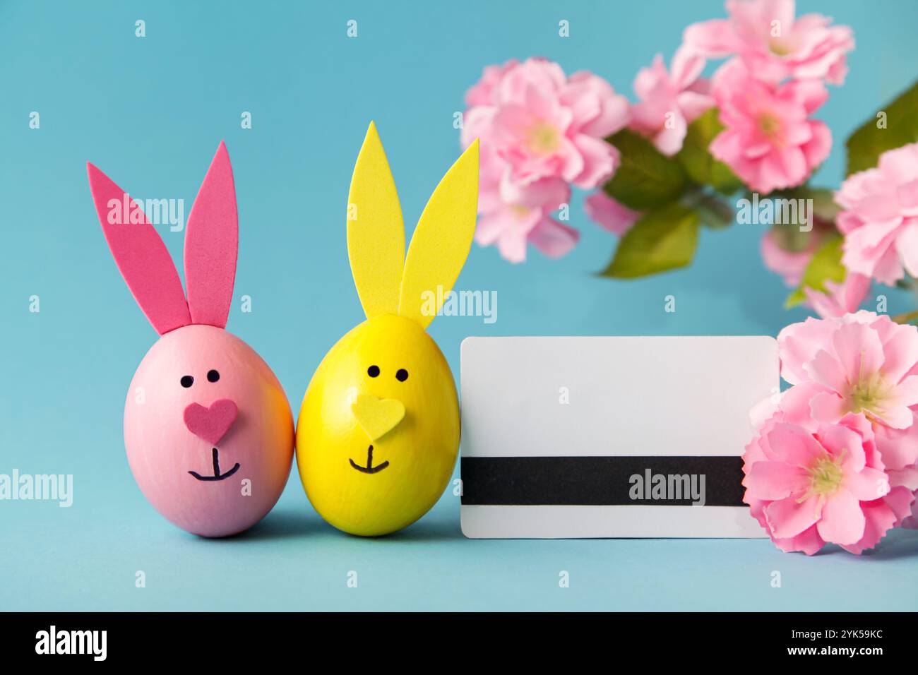Credit card easter eggs hi-res stock photography and images - Alamy