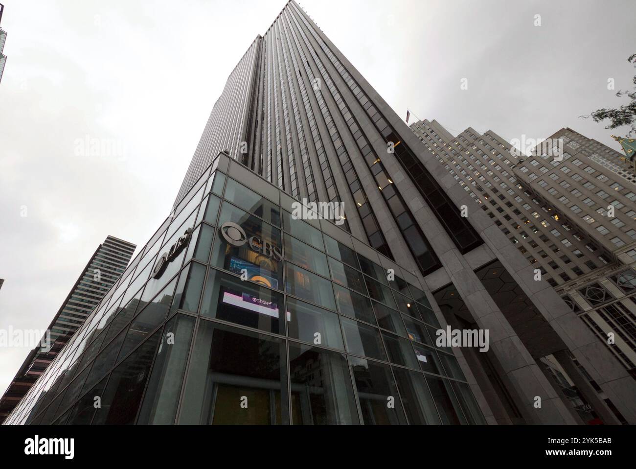 New York 2016 November 2: exterior of CBS news office in New York City ...