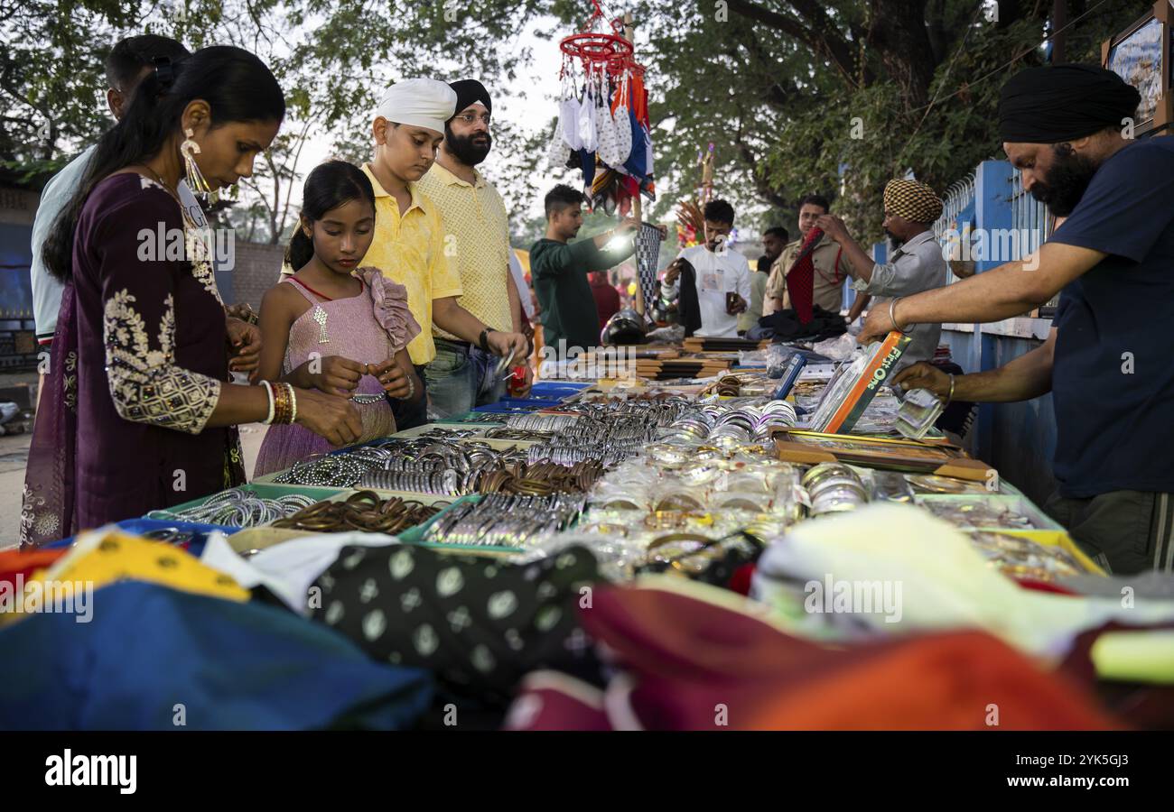 Sikh gur hi-res stock photography and images - Alamy