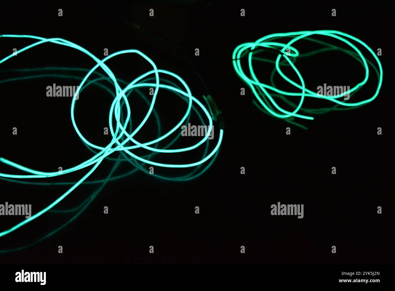 Fire smoke icon thin circle hi-res stock photography and images - Alamy