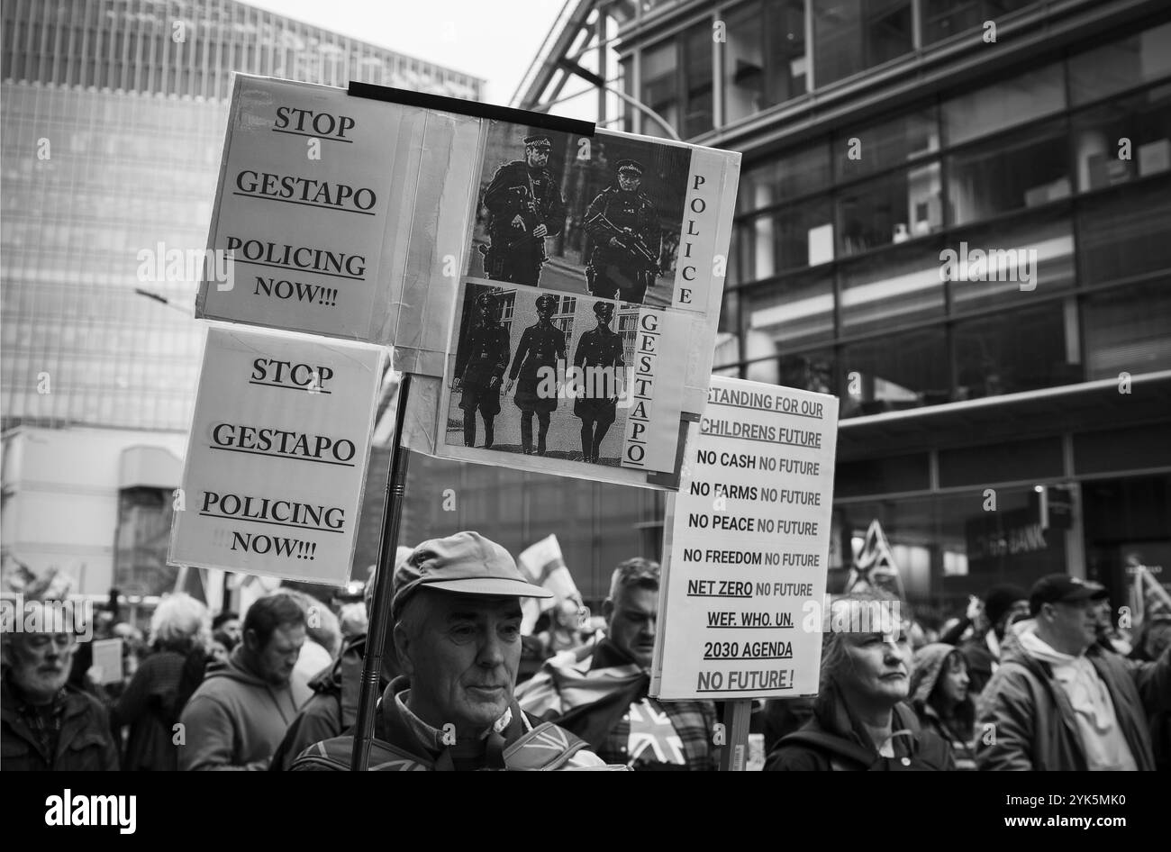 Photograph by © Jamie Callister. Thousands descend on London to attend ...