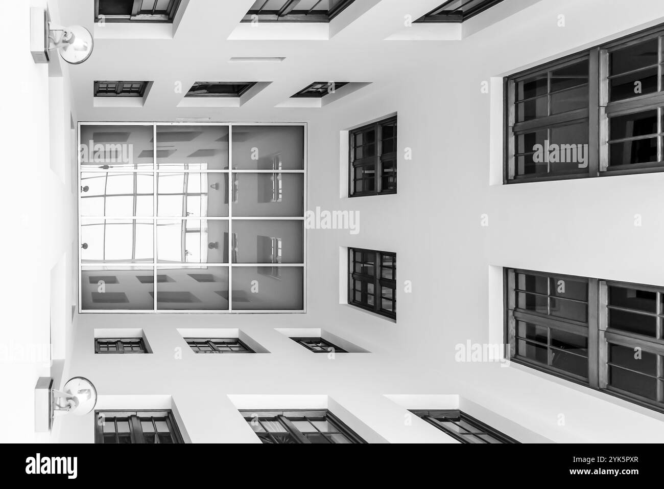 Court arrangement Black and White Stock Photos & Images - Alamy