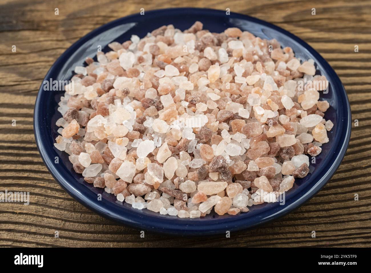 Pile pink himalayan salt hi-res stock photography and images - Alamy