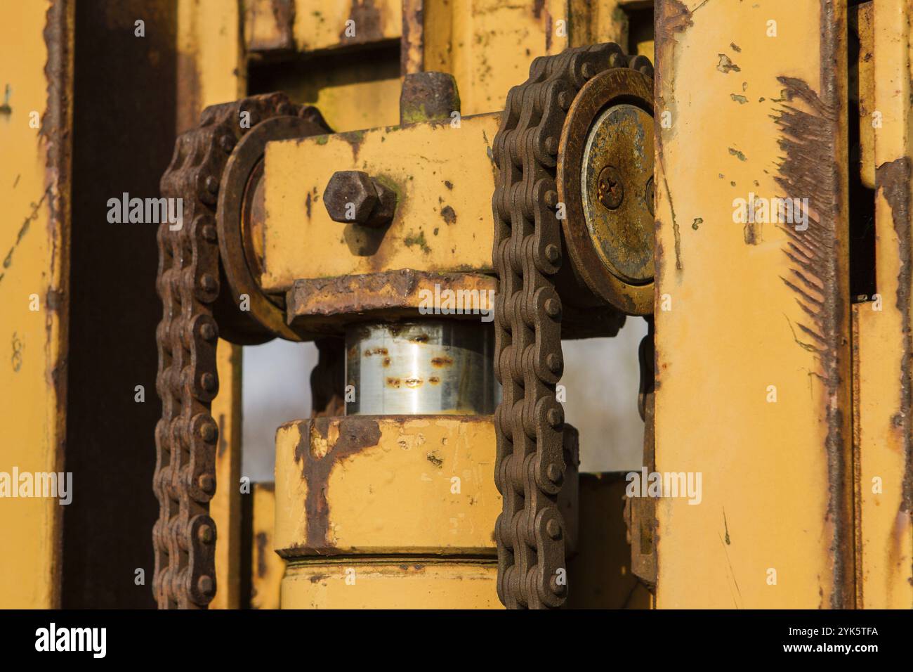 Chain drive hi-res stock photography and images - Alamy