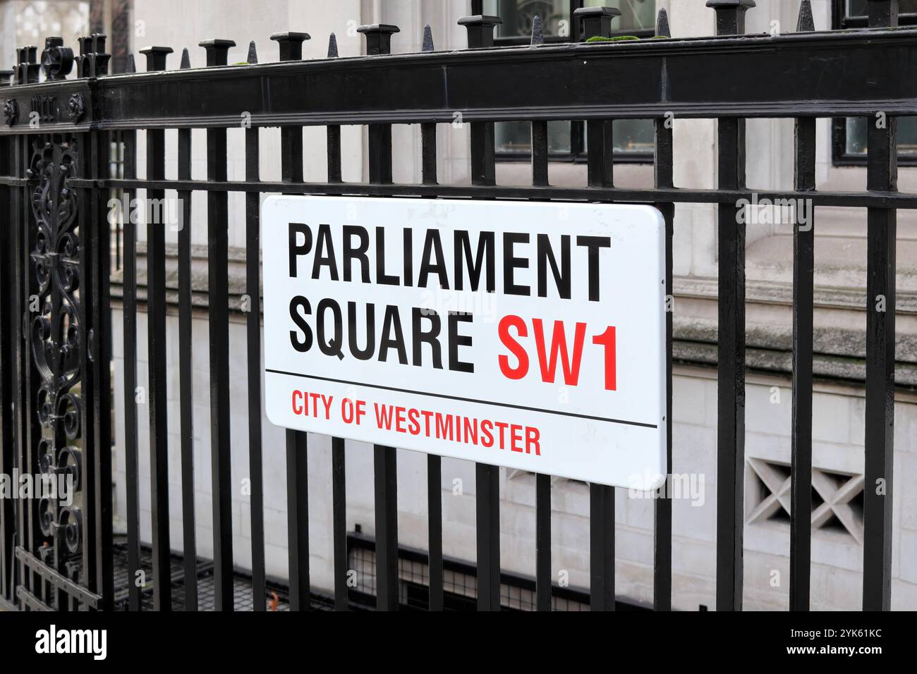 Parliament street sw1 city of westminster road sign hi-res stock ...