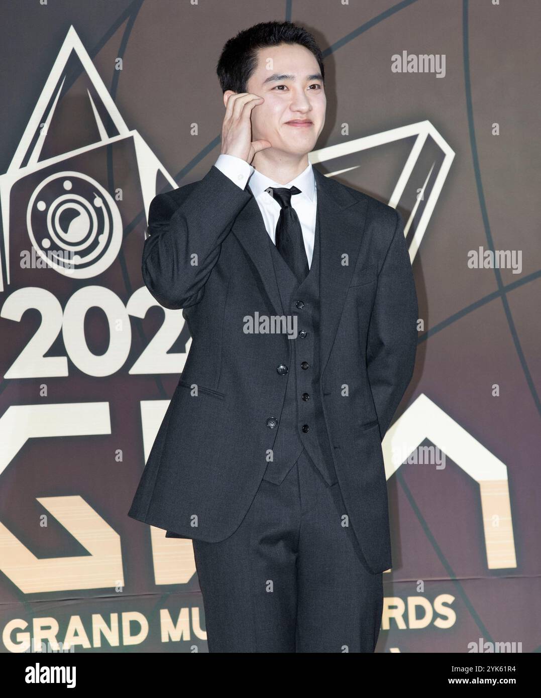 Incheon, South Korea. 16th Nov, 2024. South Korean singer and actor Do ...