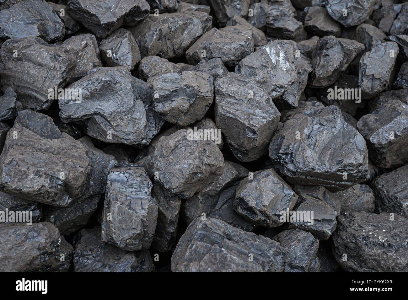 Heap black coal textured background. Mining concept Stock Photo - Alamy