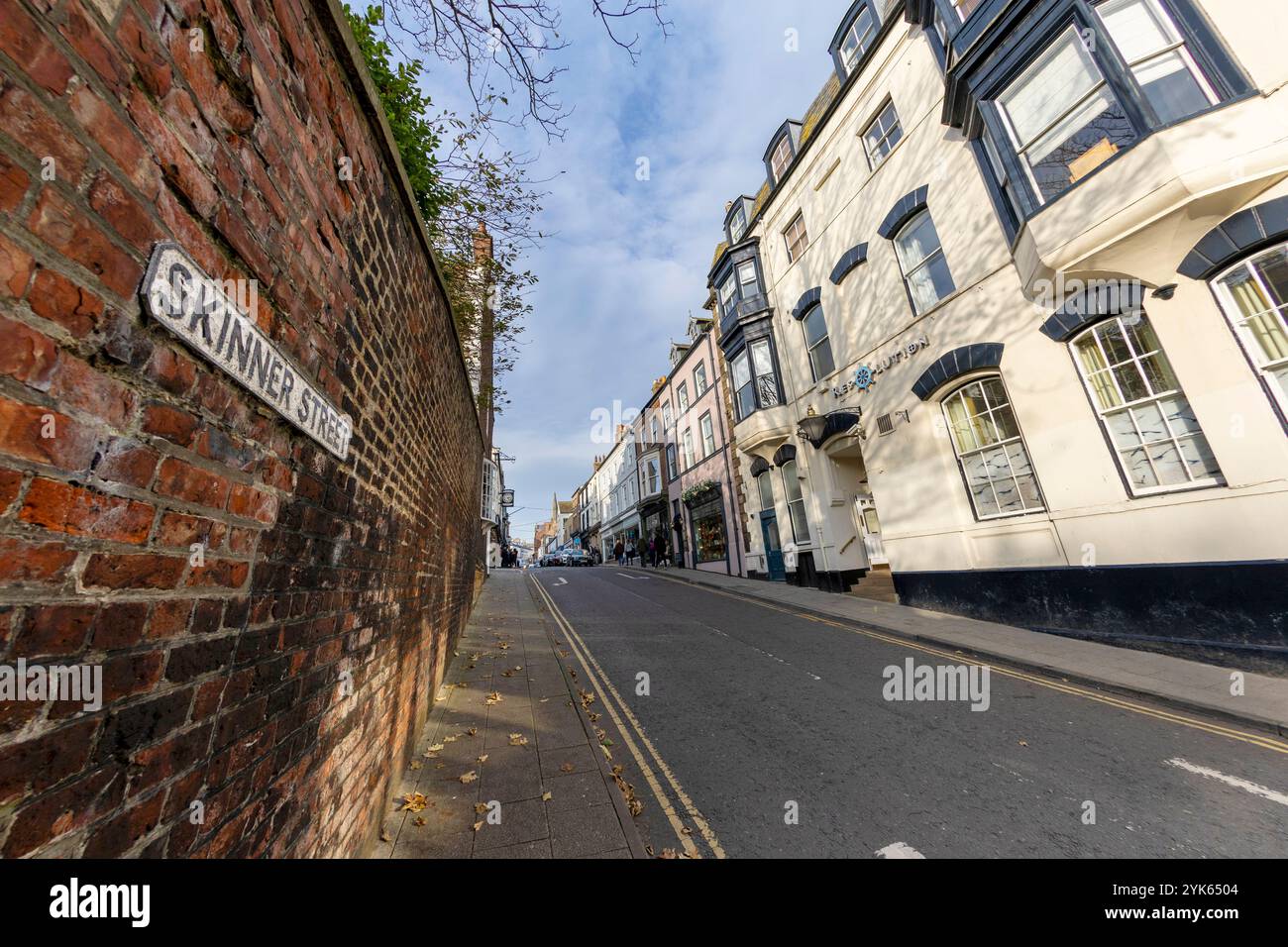 Whitbys west side hi-res stock photography and images - Alamy