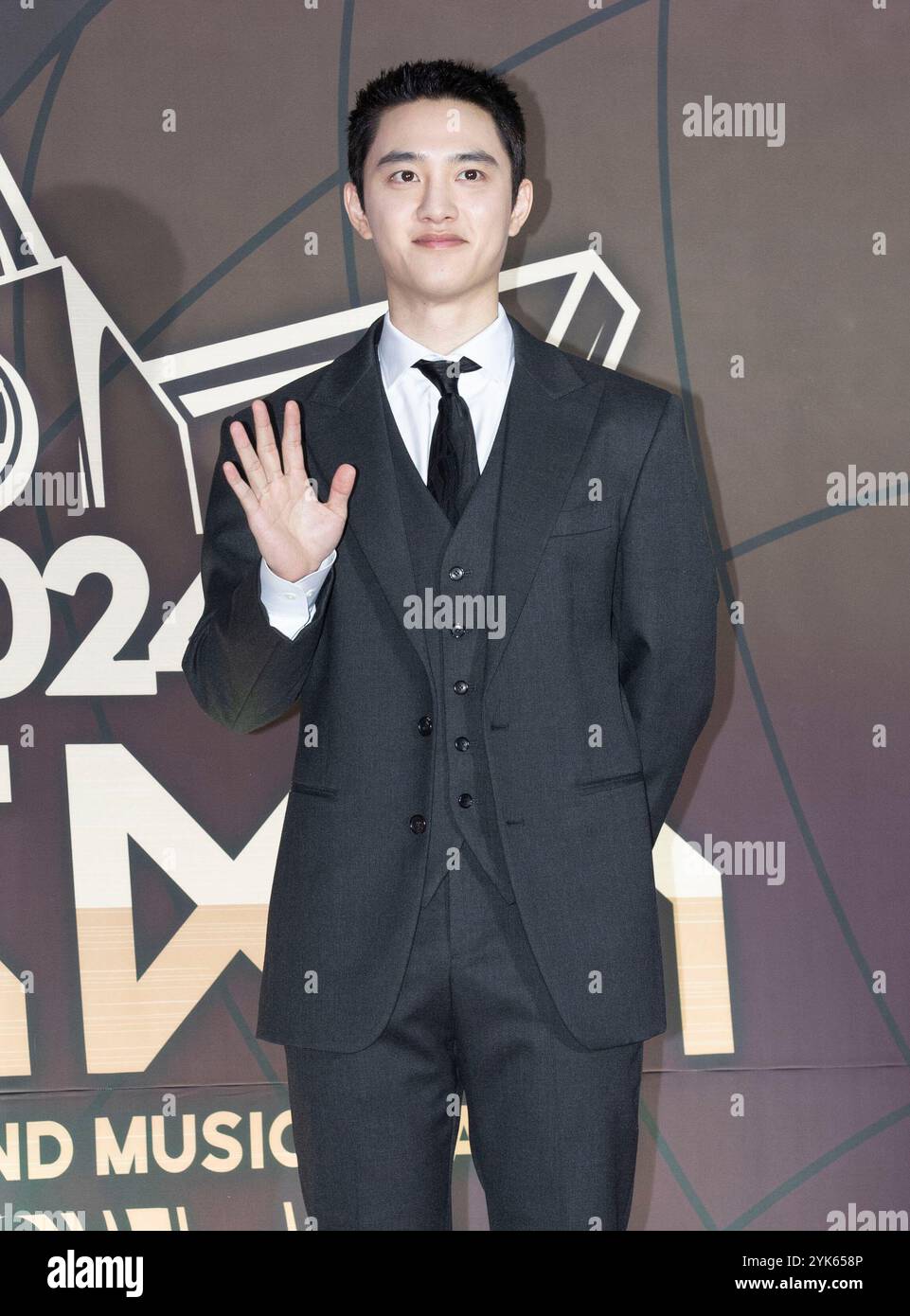 Incheon, South Korea. 16th Nov, 2024. South Korean singer and actor Do ...