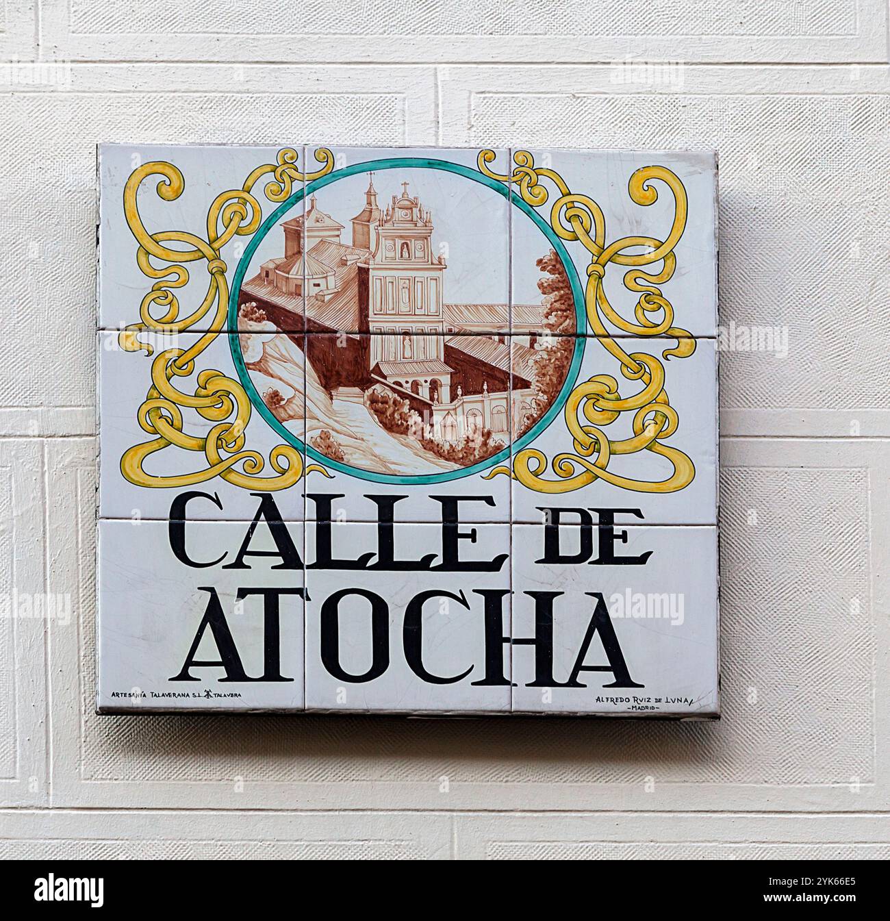 Showcases signage hi-res stock photography and images - Alamy