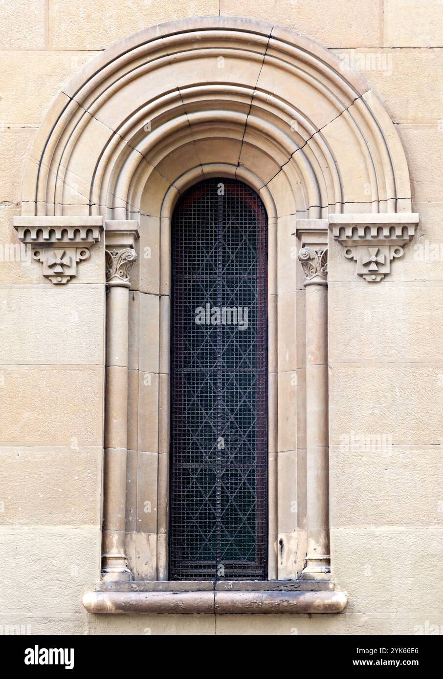 Featuring ornate carvings hi-res stock photography and images - Alamy