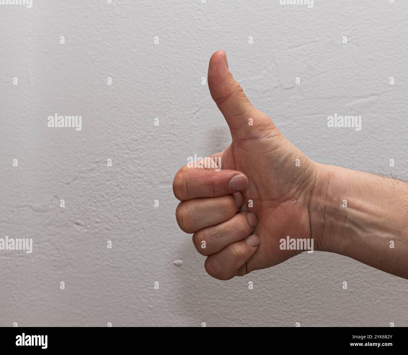 Simple hand sign hi-res stock photography and images - Alamy