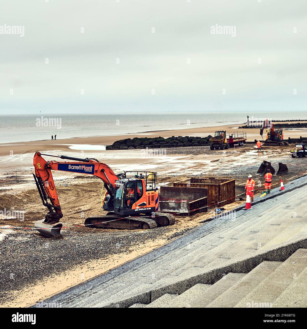 Coastal work being carried out on Cleveleys beach Stock Photo - Alamy