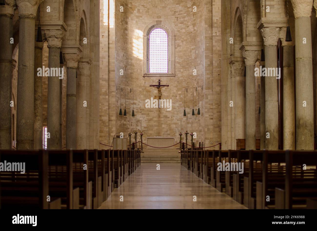 Catolic italian church. Inside Stock Photo - Alamy