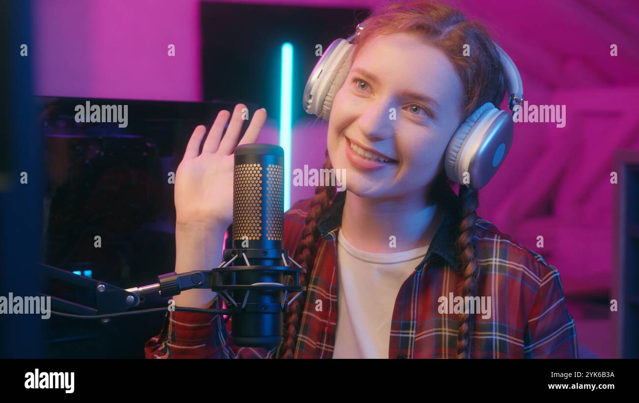 Woman teen girl smile female gamer streamer influencer blogger wear ...