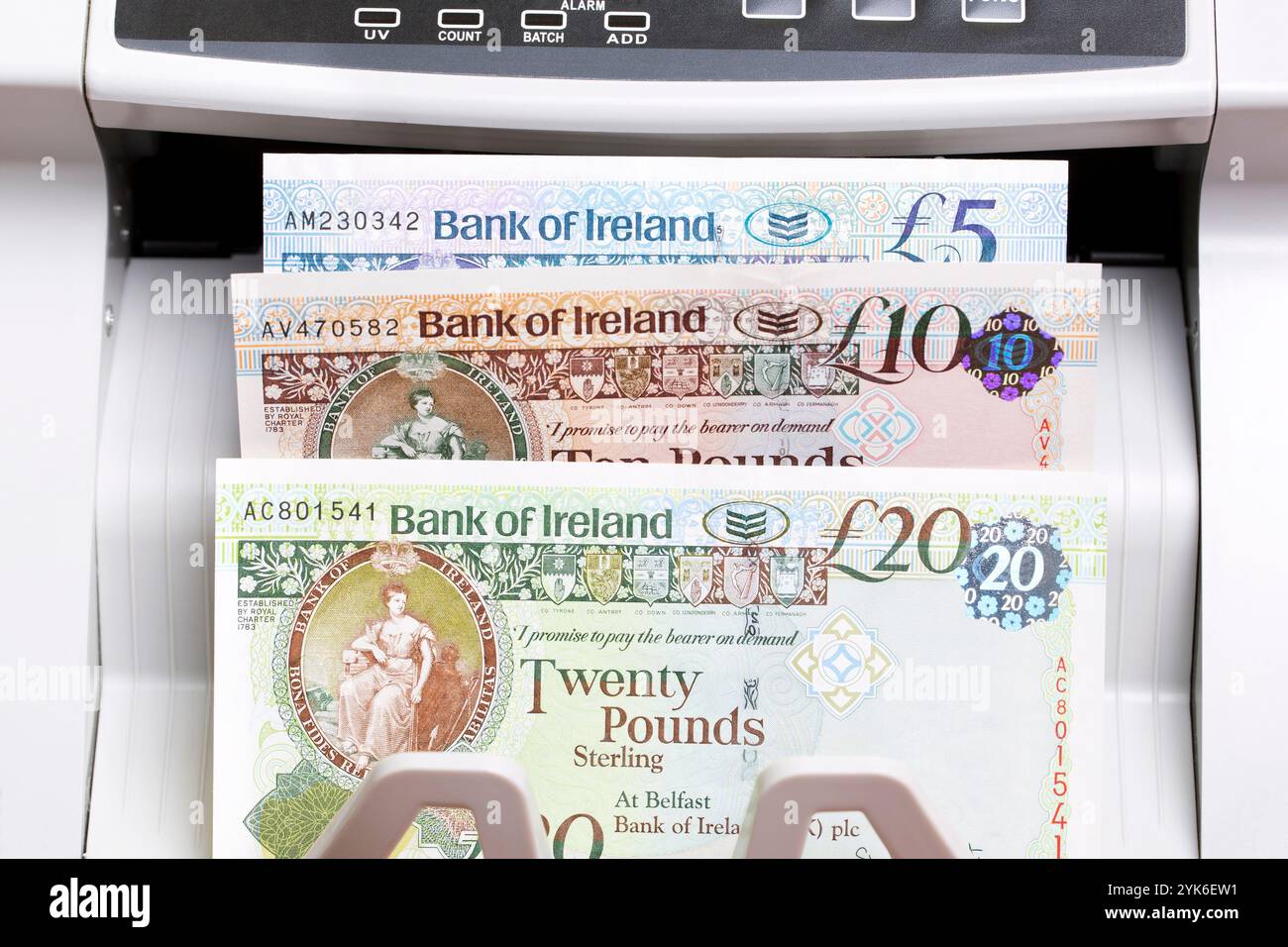 Irish pound banknote hi-res stock photography and images - Alamy