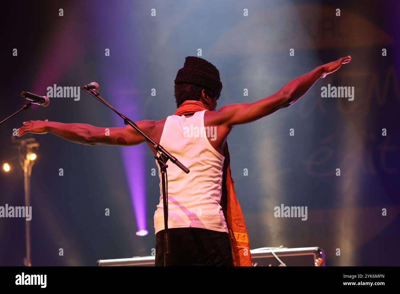 Nigerian guitarist singer keziah jones hi-res stock photography and ...