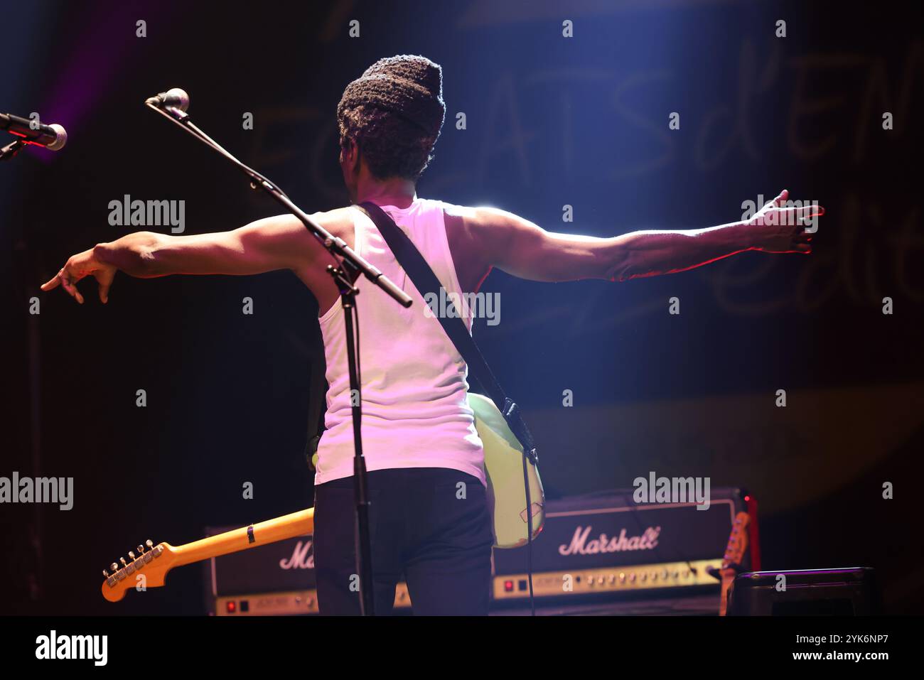 Keziah Jones, Nigerian singer, composer and guitarist, in concert at ...