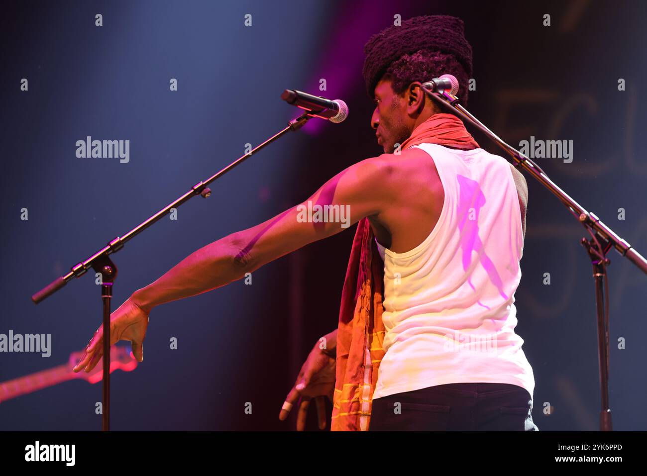 Nigerian guitarist singer keziah jones hi-res stock photography and ...