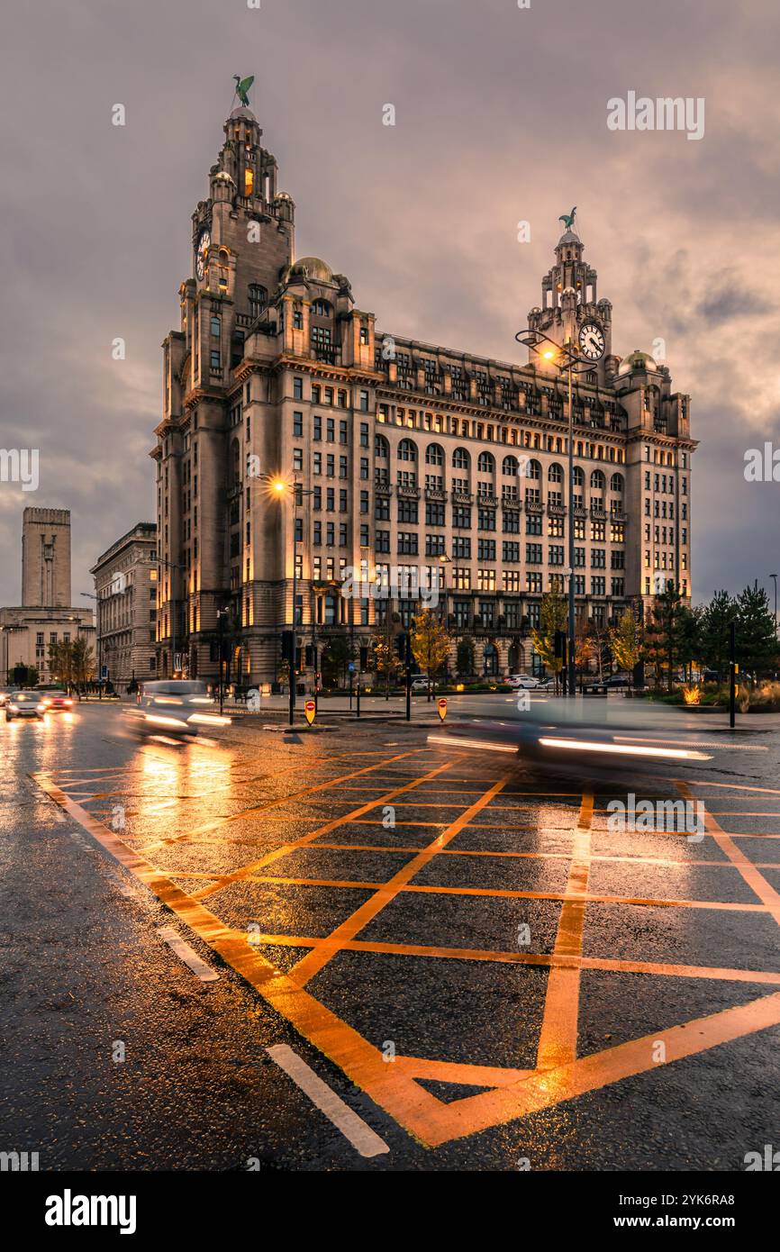 Royal liver building sunset hi-res stock photography and images - Alamy