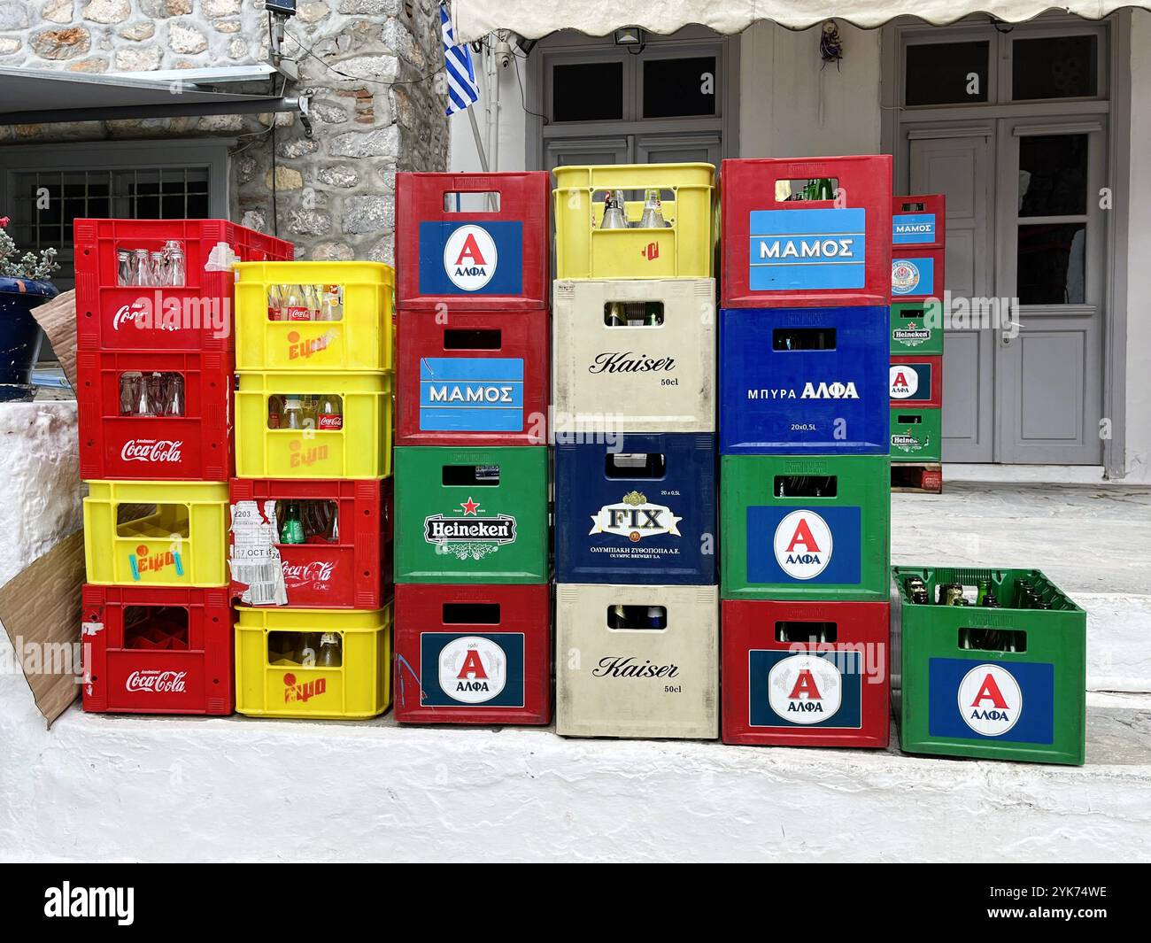 Empty soft drink bottles cases hi-res stock photography and images - Alamy