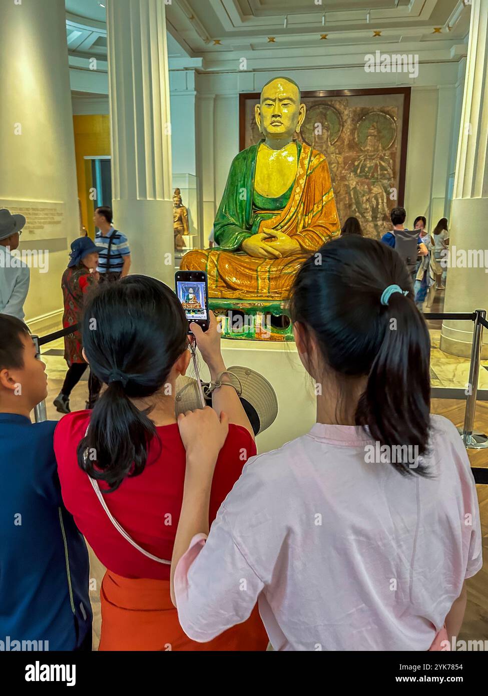 London, England, People, display inside, Ancient Chinese Art Exhibit ...