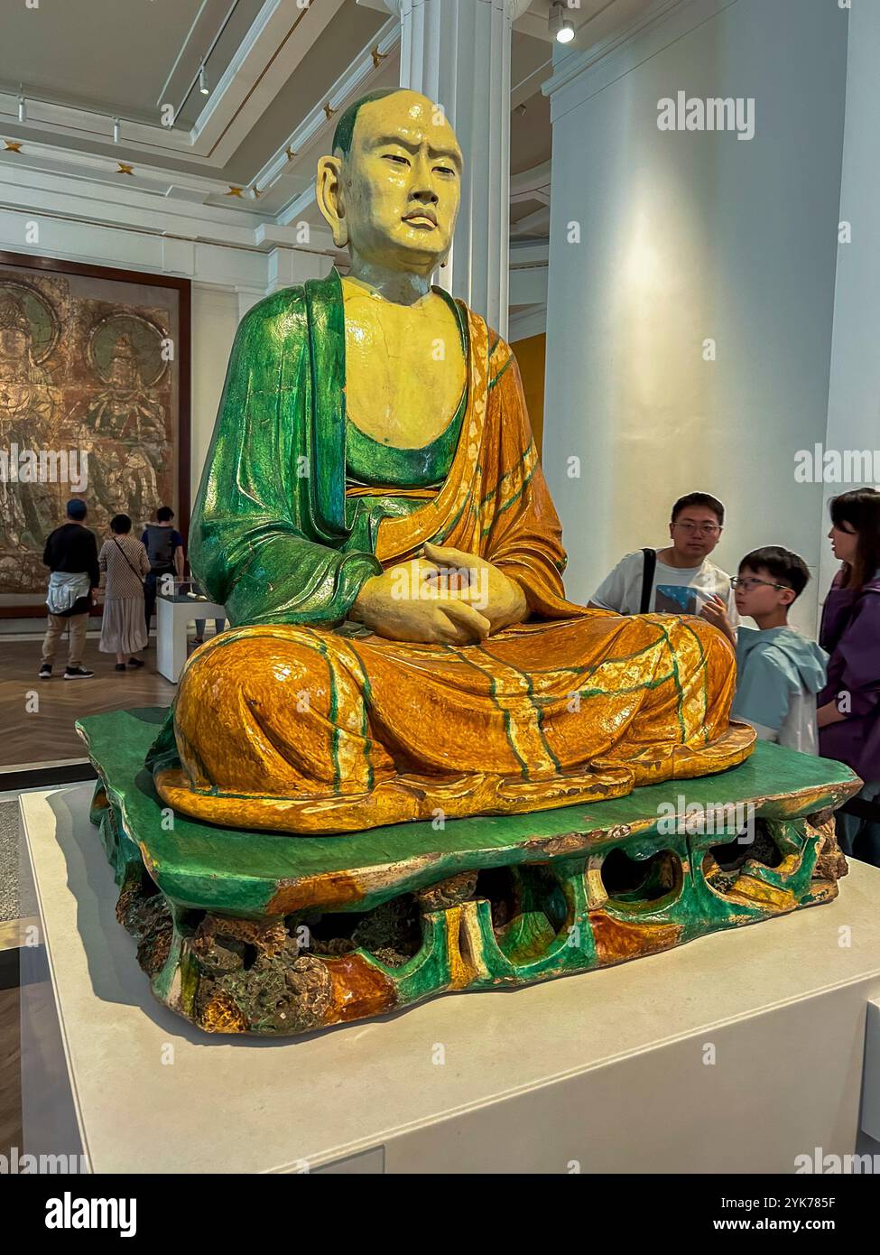 London, England, People, display inside, Ancient Chinese Art Exhibit ...