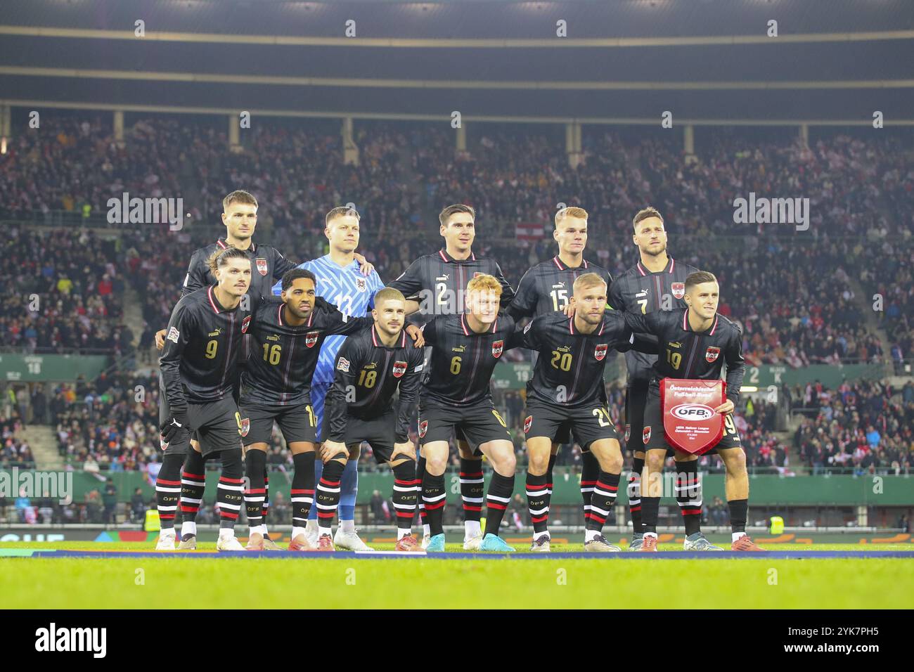 Vienna, Austria. 17th Nov, 2024. VIENNA, AUSTRIA - NOVEMBER 17: team ...