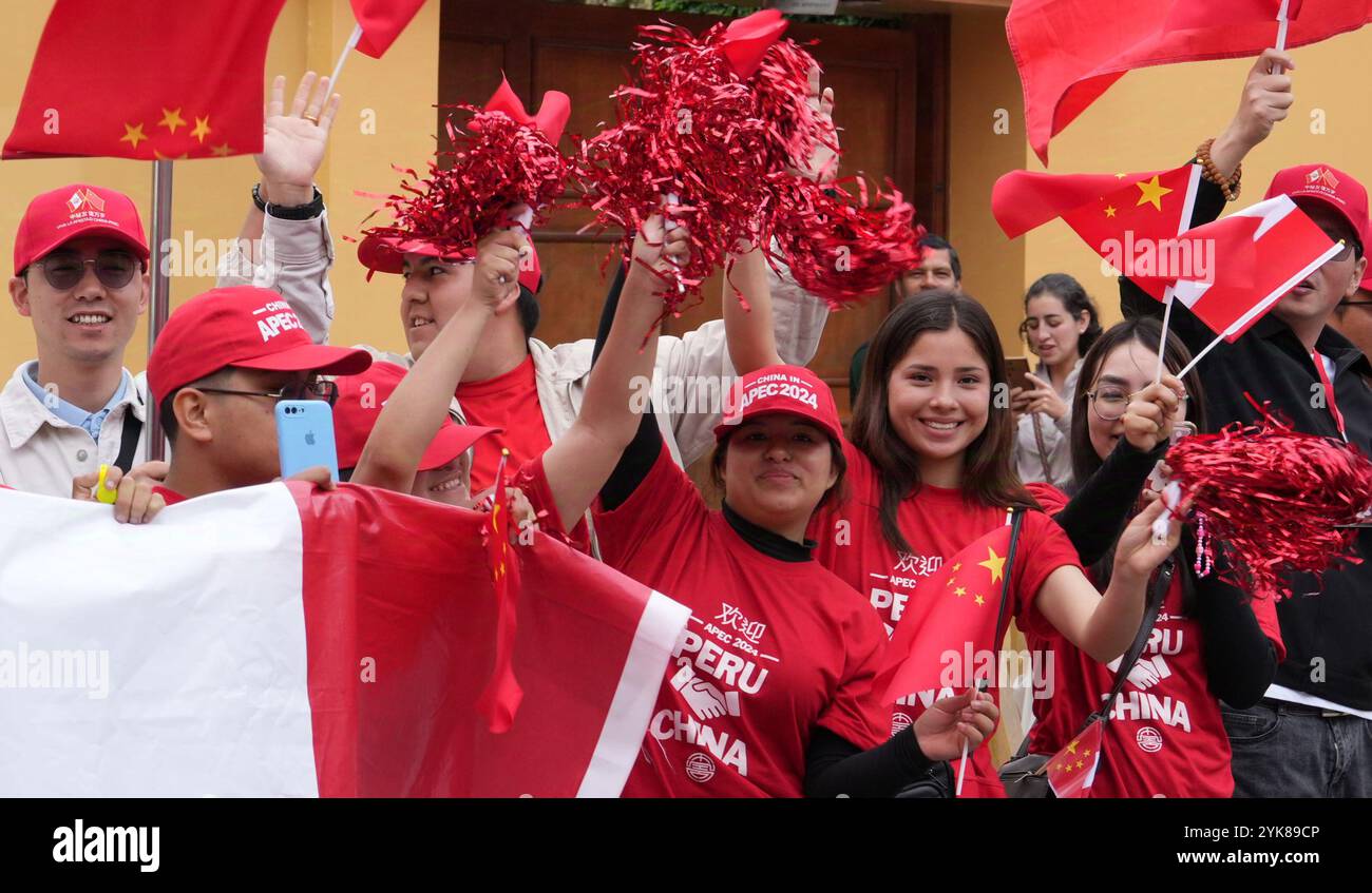 Lima, Peru. 17th Nov, 2024. People bid farewell to Chinese President Xi ...