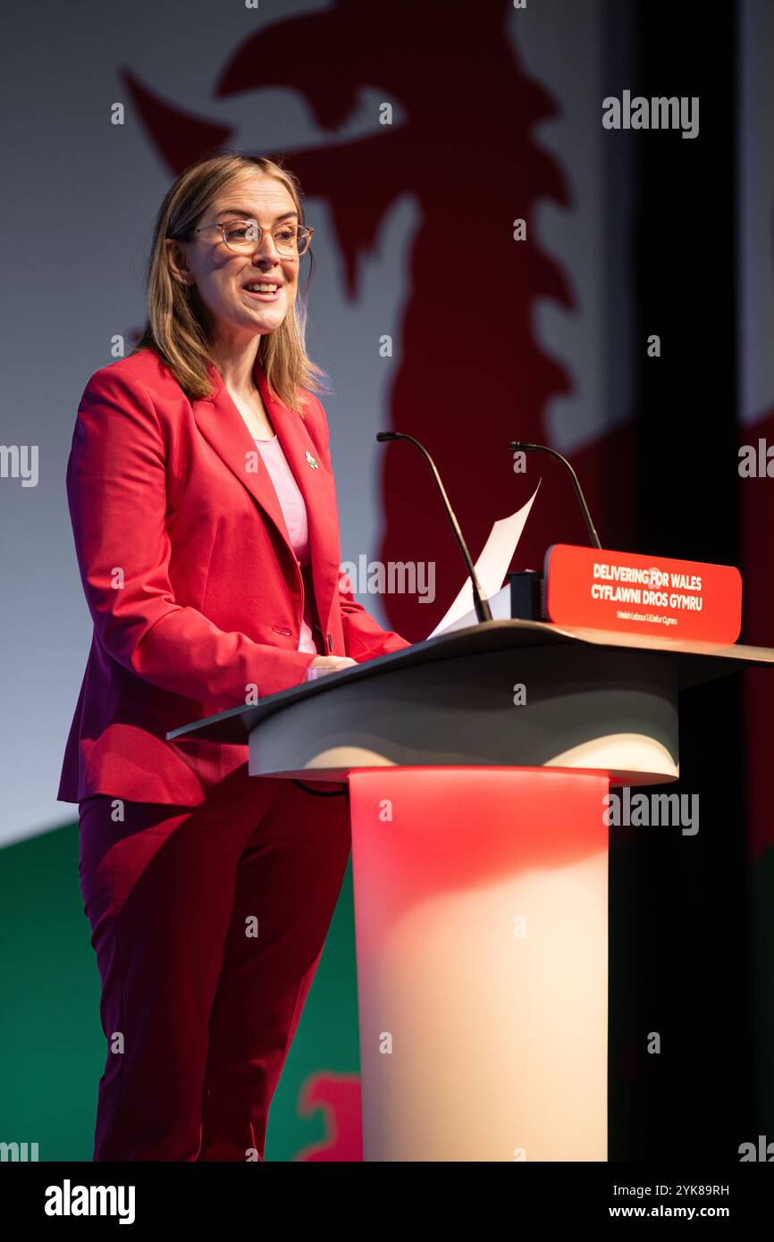 Sarah murphy wales hi-res stock photography and images - Alamy