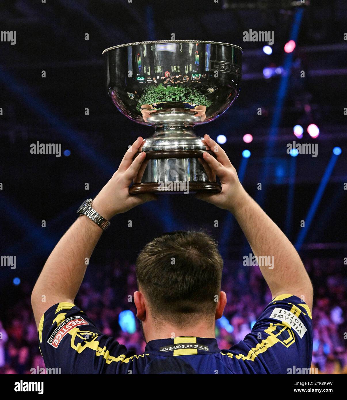 Grand slam of darts trophy hi-res stock photography and images - Alamy